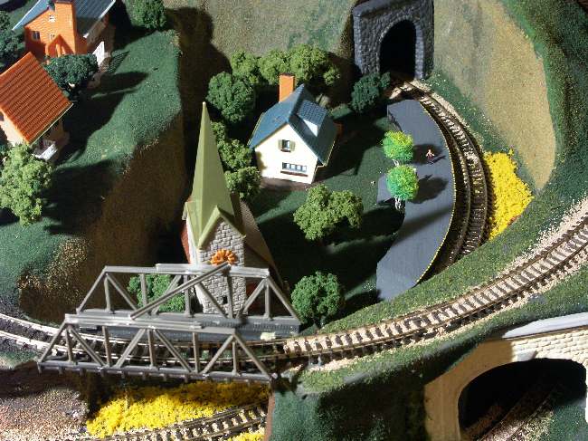 "Pizza Hill" N-scale Model Train Layout