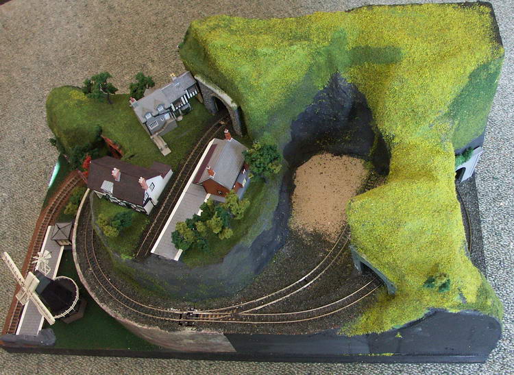 "Sea-Quarry" N-scale Model Train Layout